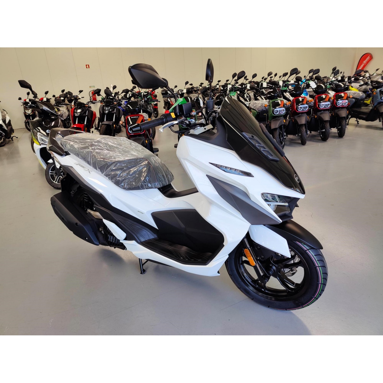 SYM JET X 125 LC ABS (WHITE)